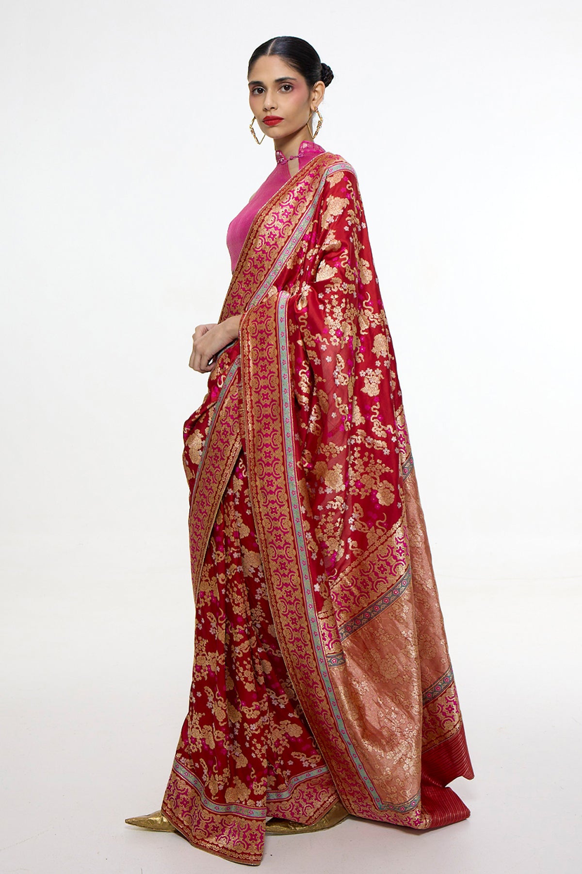 Handwoven Ruby Red Mashroo Silk Saree
