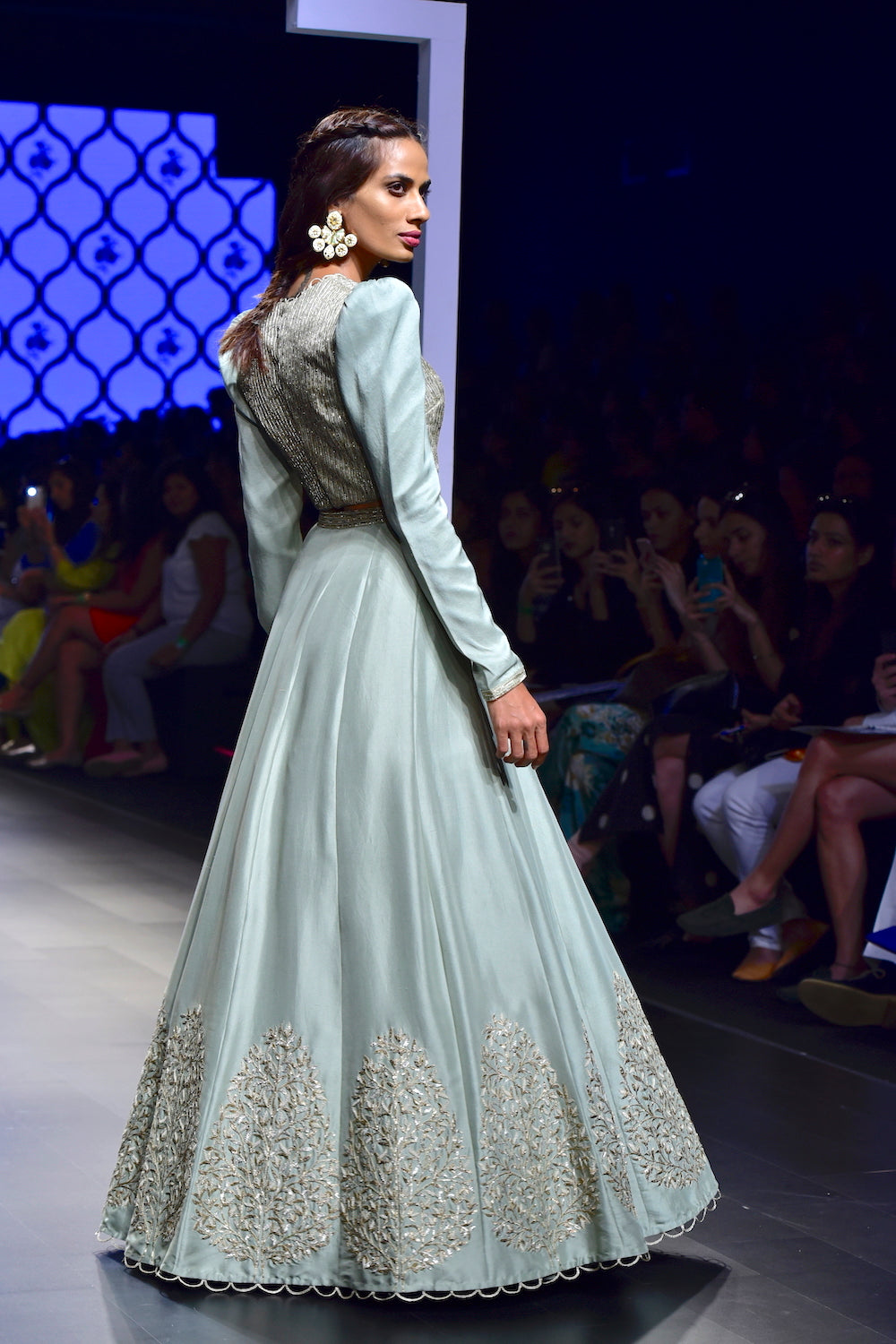 The Naureen – Studio East6