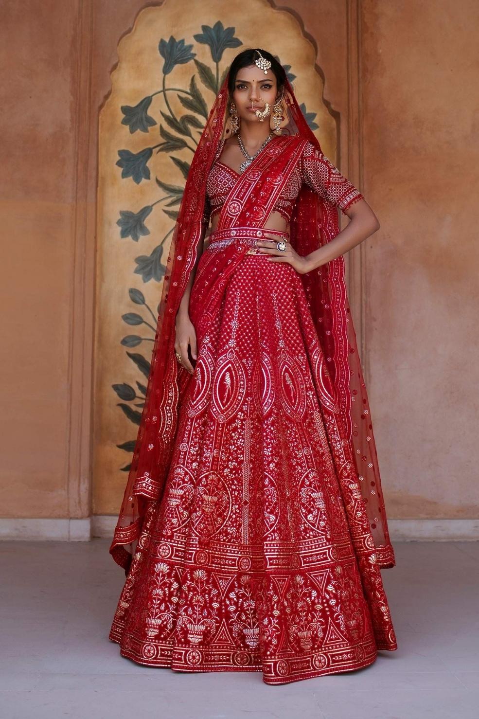 HUGHETTE LEHENGA SET